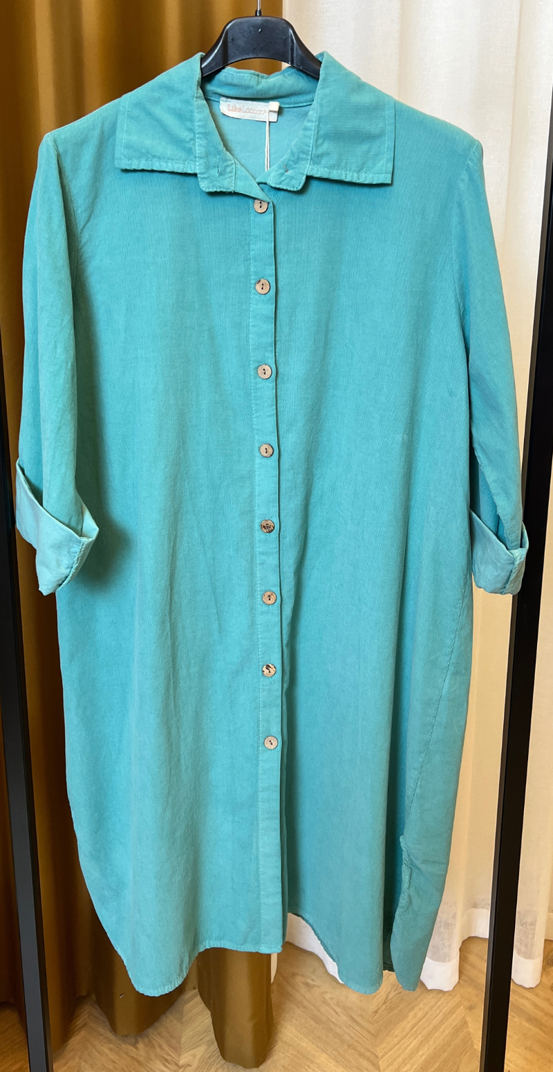 Danica fløjls kjole-tunika med knapstolpe ninfea LikeLondon